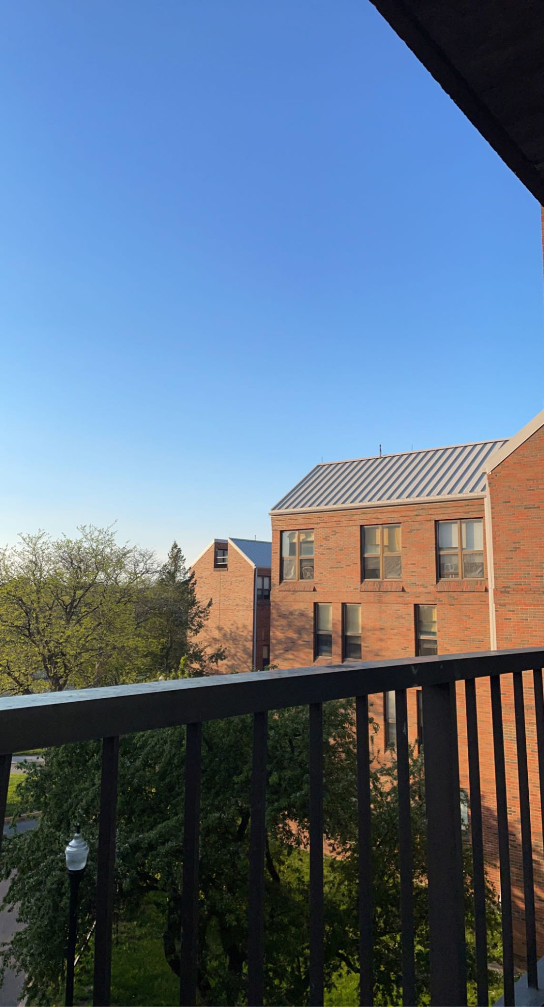 5 Things Your RA Wants You To Know About Residence Hall Life ...
